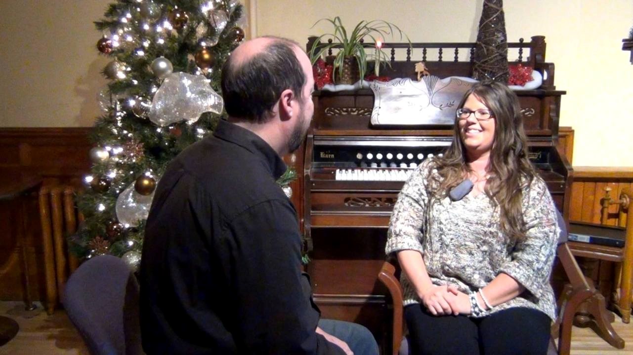 Normand DeLessard présente la parolière Jessica Vachon | EnBeauce.com